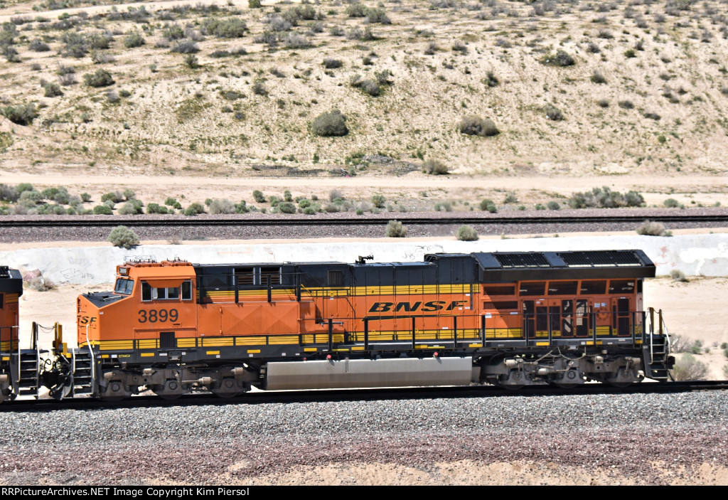 BNSF 3899 Pusher
